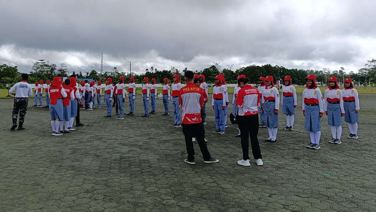Fokus Latihan, 45 Paskibra Siap Bertugas di HUT ke-79 RI - Papua60Detik