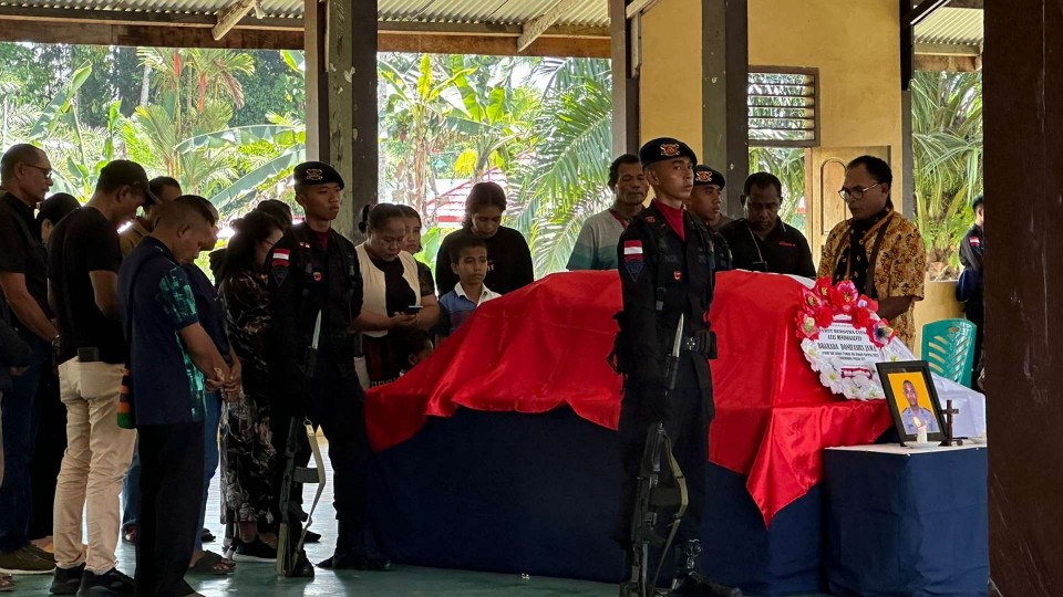 Jenazah Bharada Bonifasius Dipulangkan ke NTT - Papua60Detik
