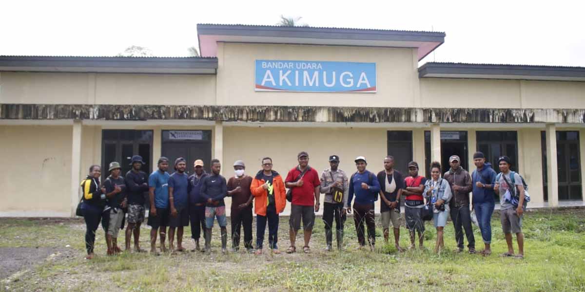 Tertibkan Pegawai, Sekda Gomar Sidak di Tiga Distrik Wilayah Timur ...